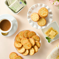 盒马 小青柠味芝士夹心薄脆饼干 228g 228 克 - Weee!