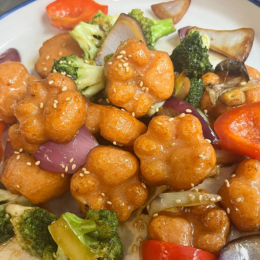 Cat Paw Shrimp Balls with Colorful Veggies - Weee!