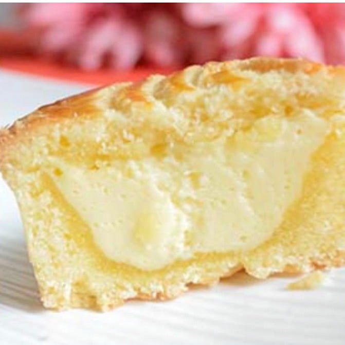 Get French Cheesecake Durian Mooncake Delivered | MásGusto Latino Market